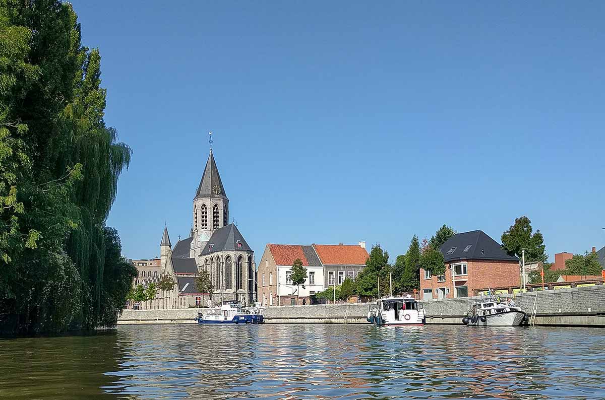 Acties van stad Deinze ten voordele van armoedeverenigingen leveren 3. ...